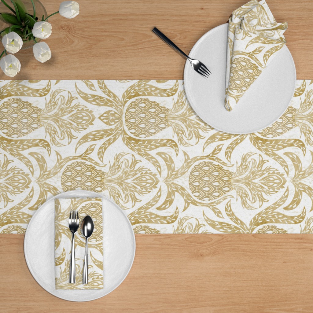 Welcome Pineapple - Gold Table Runner | Shutterfly