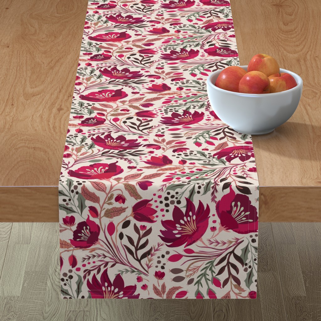Christmas Rose Helleborus - Pink and Red Table Runner | Shutterfly